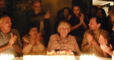 CINE.AR - Sofía cumple 100 años